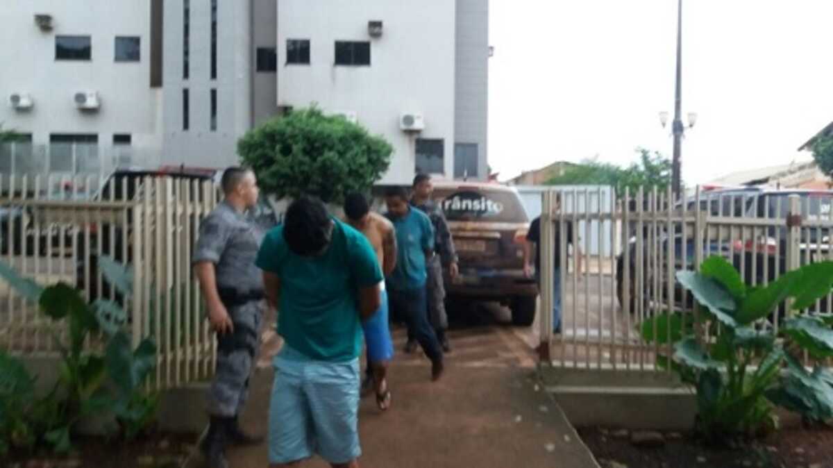 Integrantes De Quadrilha Especializada Em Roubo De Caminhões São Presos